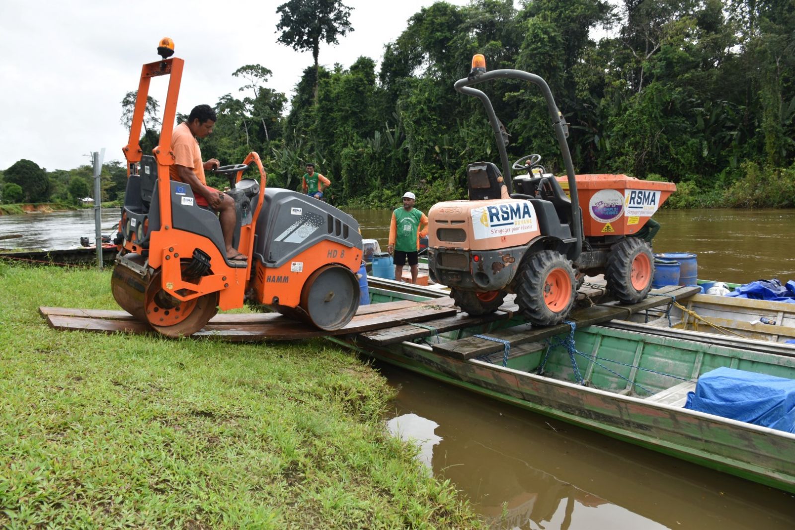 Un chantier pédagogique exceptionnel : Défi relevé pour le RSMA de la Guyane | Outremers360